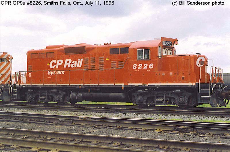 GP9u 8226